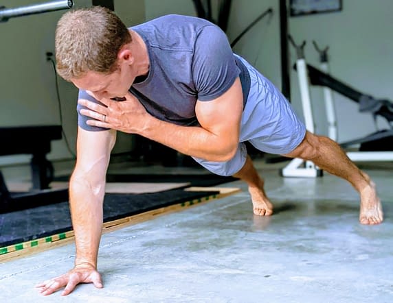 8 Infraspinatus Exercises to Build a Strong Rotator Cuff – Facts & Physio